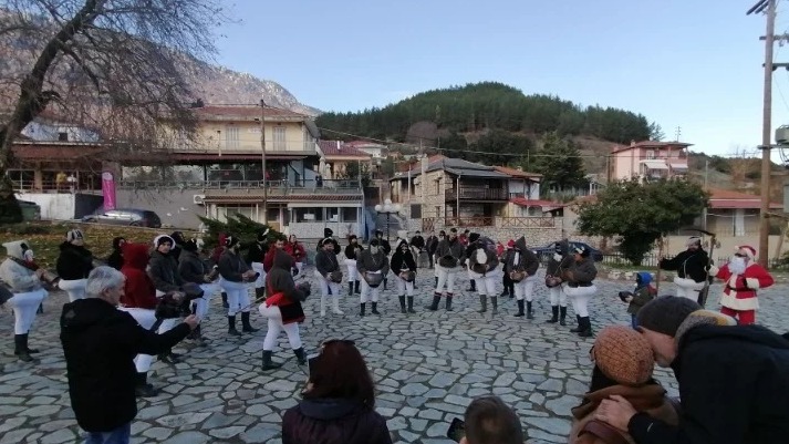 Τα έθιμα της πρωτοχρονιάς που τηρούν οι Τρικαλινοί