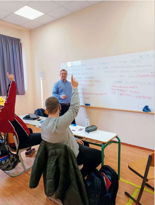 Πρωτοποριακή δράση από τον καθηγητή Μάριο Παπαευσταθίου στο ΕΝ.Ε.Ε.ΓΥ.Λ ...