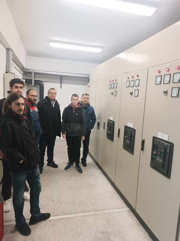 Οι σπουδαστές Ηλεκτρολόγοι του Δημοσίου Ι.Ε.Κ. Τρικάλων στο ...